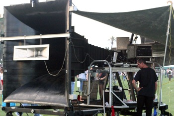 Hornmassive giant speaker - Boing Boing